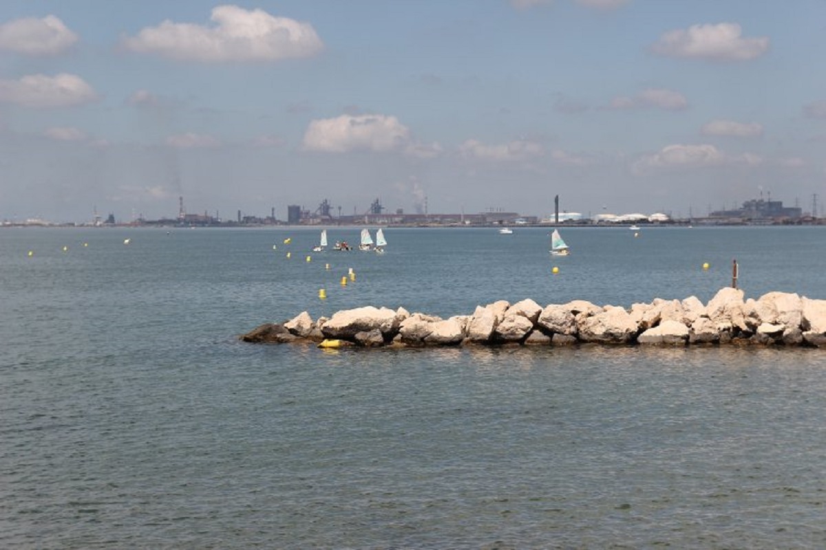 Water sports, Beach / Bathing Area - Plage de Fromage at Port-de-Bouc